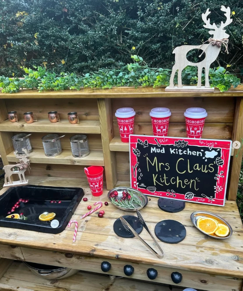 Mini Mud Kitchen